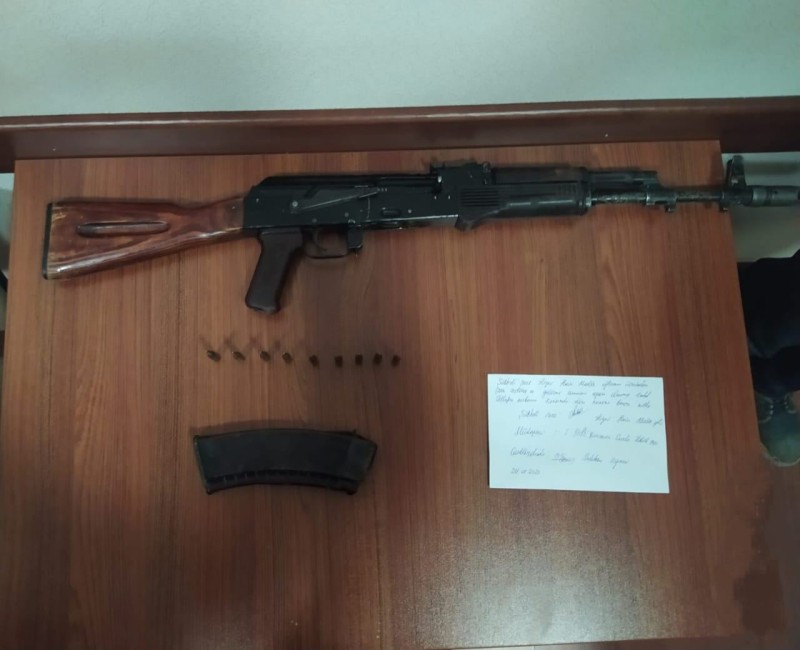 Avtomat satarkən ələ keçdi - FOTOLAR