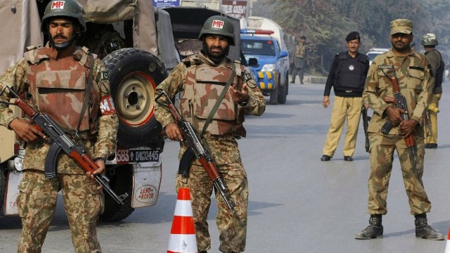 Pakistan və İran arasındakı sərhəd keçid məntəqələri bağlandı