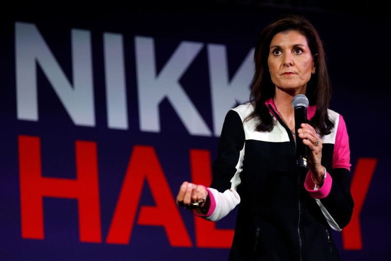 Nikki Heyli seçkilərdə Trampa səs verəcək